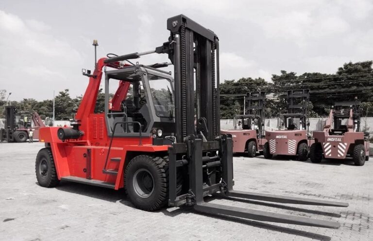 10 Types of Construction Vehicles and Their Uses [with Pictures & Names ...