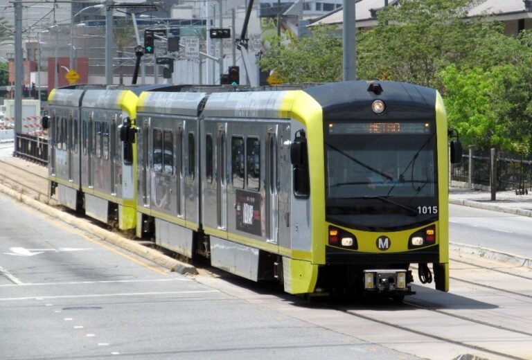 17 Types of Trains and Advantages of Traveling via Train [with Pictures ...