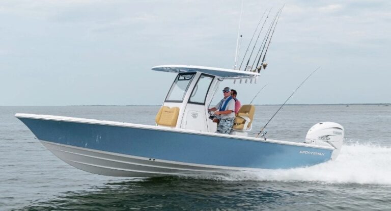 12 Types of Fishing Boats - Complete Guide [with Pictures & Names ...