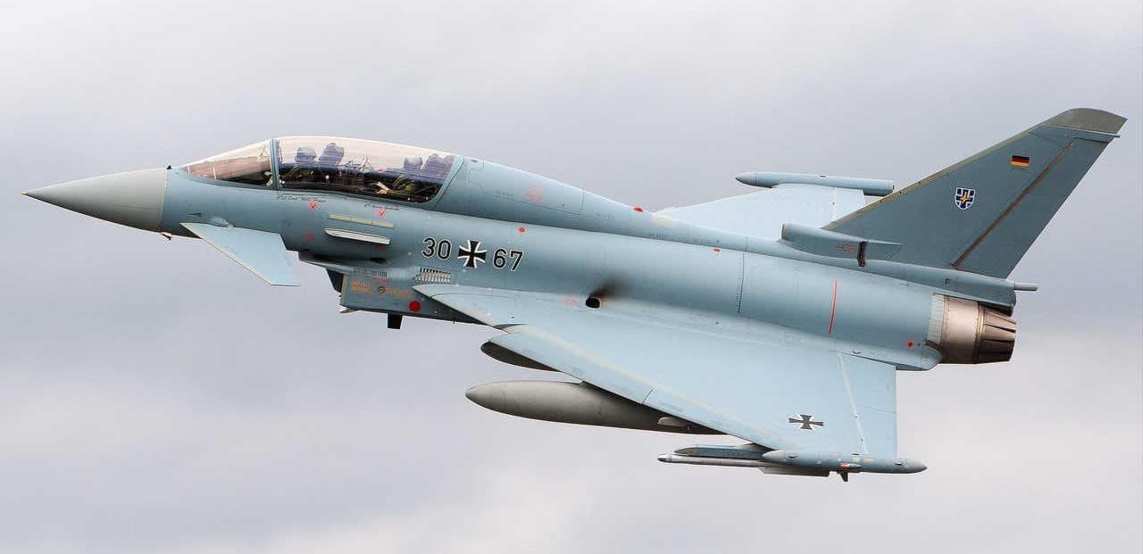 20 Types of Airplanes and Their Uses [With Pictures & Names ...