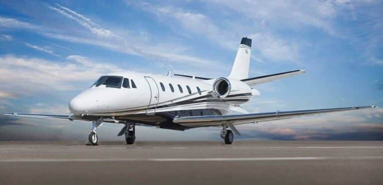 20 Types of Airplanes and Their Uses [With Pictures & Names ...