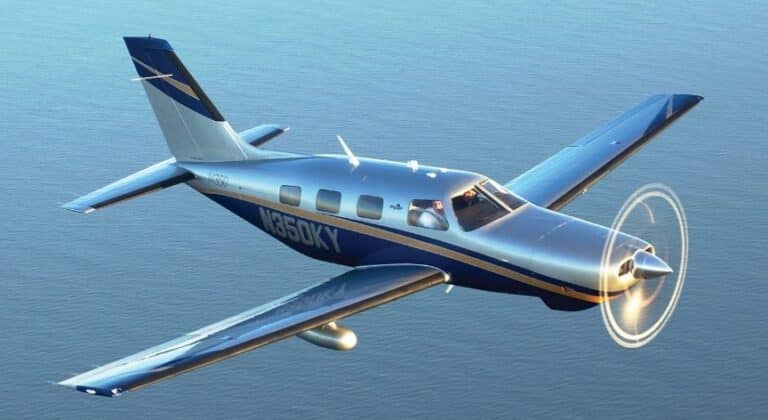 20 Types of Airplanes and Their Uses [With Pictures & Names ...